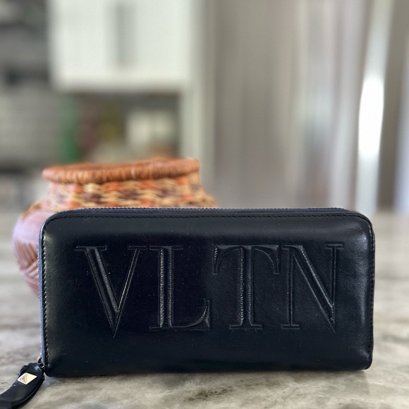 Valentino Garavani | Bags | Valentino Garavani Authentic Indigo ...